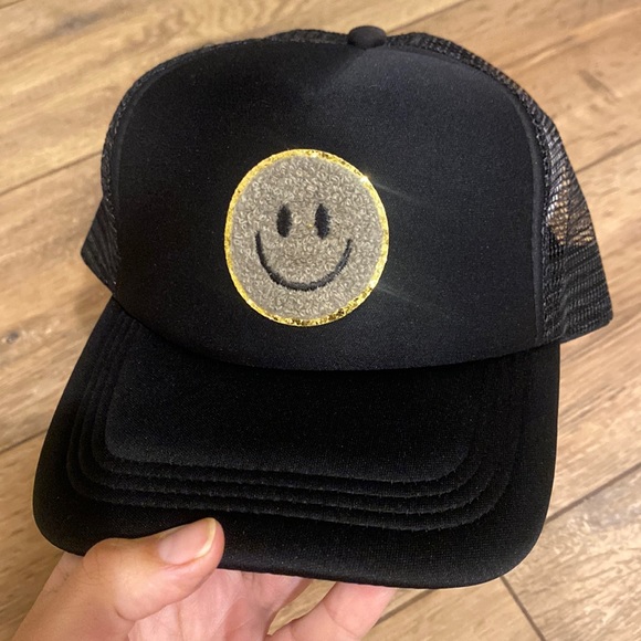 swell and Shore | Accessories | Swell And Shore Smiley Face Hat | Poshmark